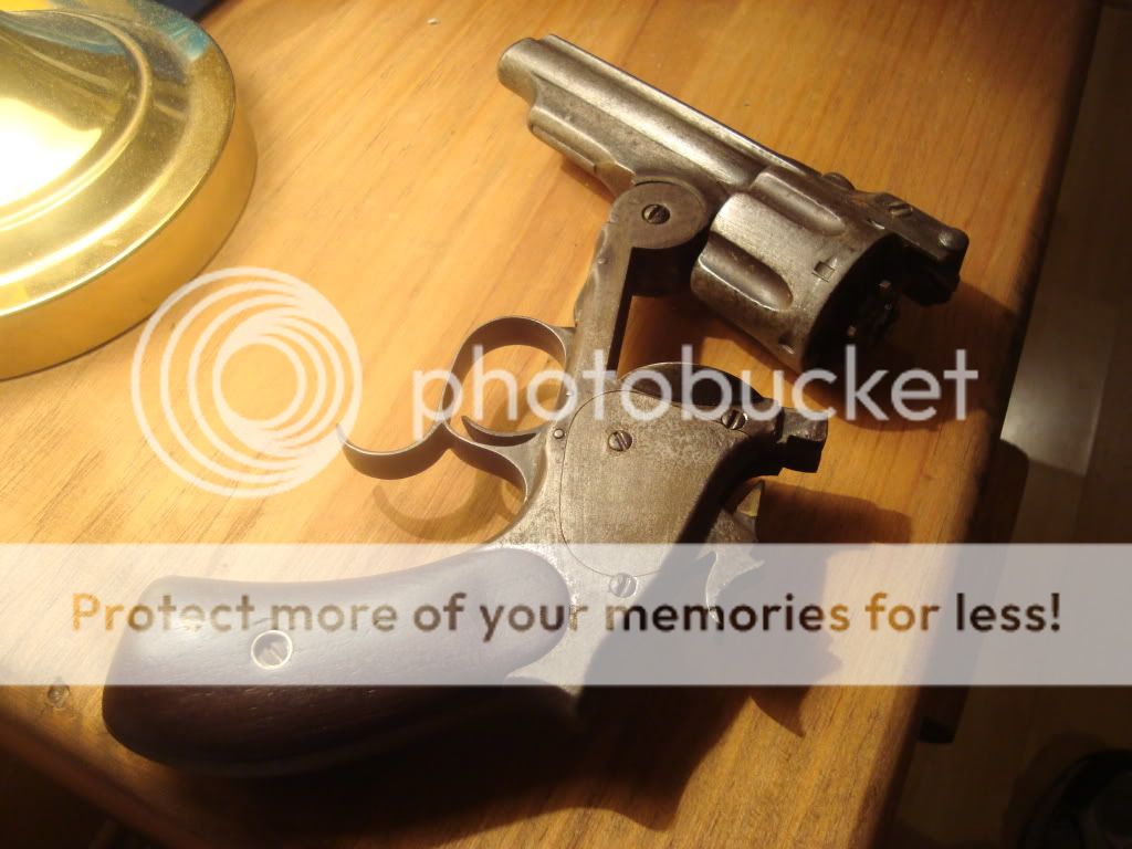 ayuda que modelo es este revolver?